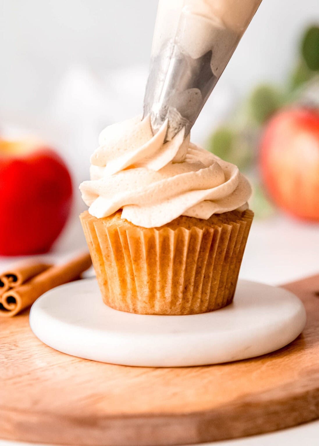 Apple Cinnamon Cupcakes - Maebells