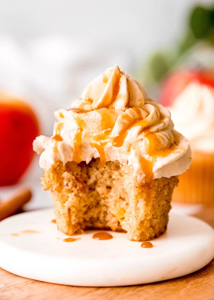 Apple Cinnamon Cupcakes - Maebells